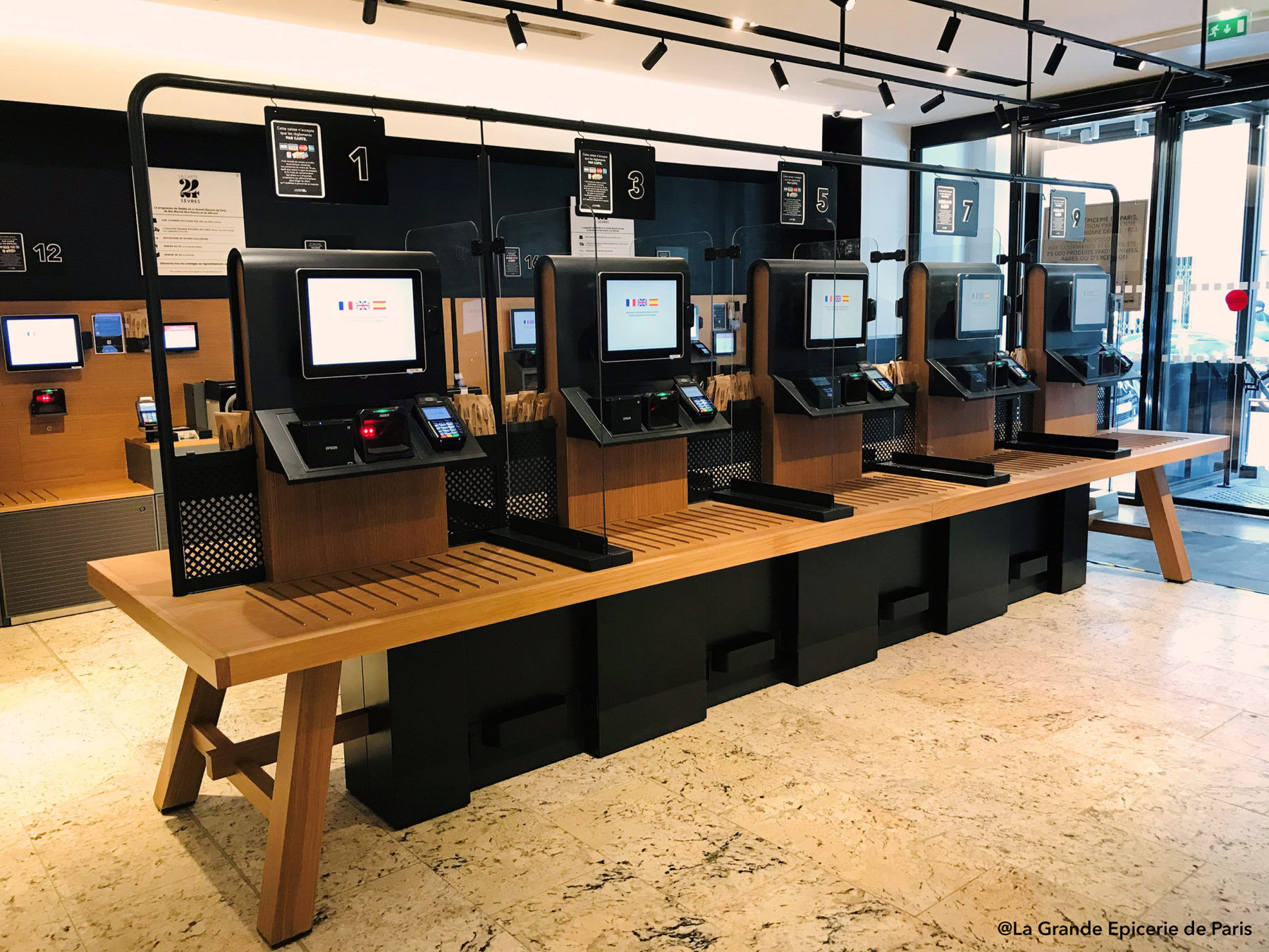 Rasec Aménagement : agenceur et fabricant de mobilier de magasin